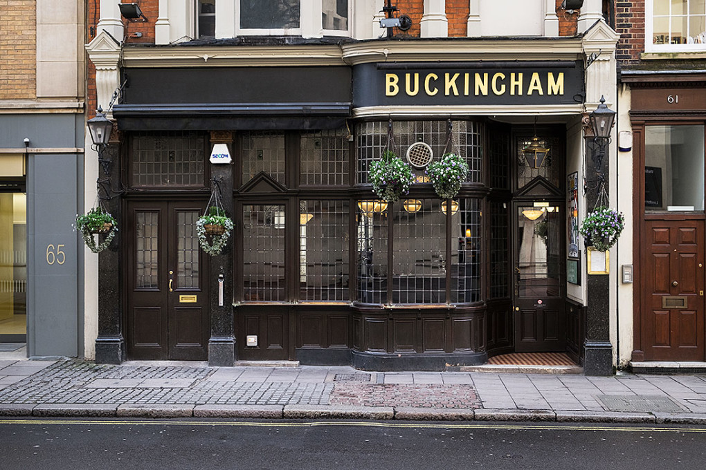 THE BUCKINGHAM ARMS - Tom Gold Photography