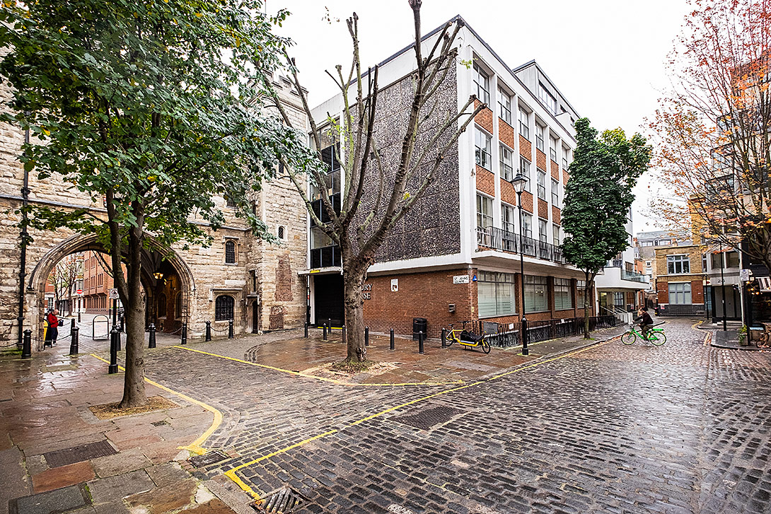 KNIGHTS COURT | Tom Gold Photography